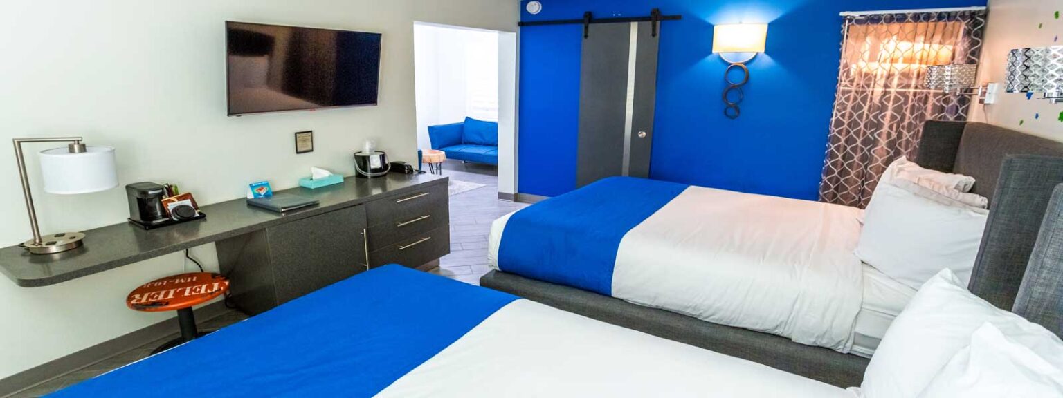 Gallery - UNIVERSITY INN